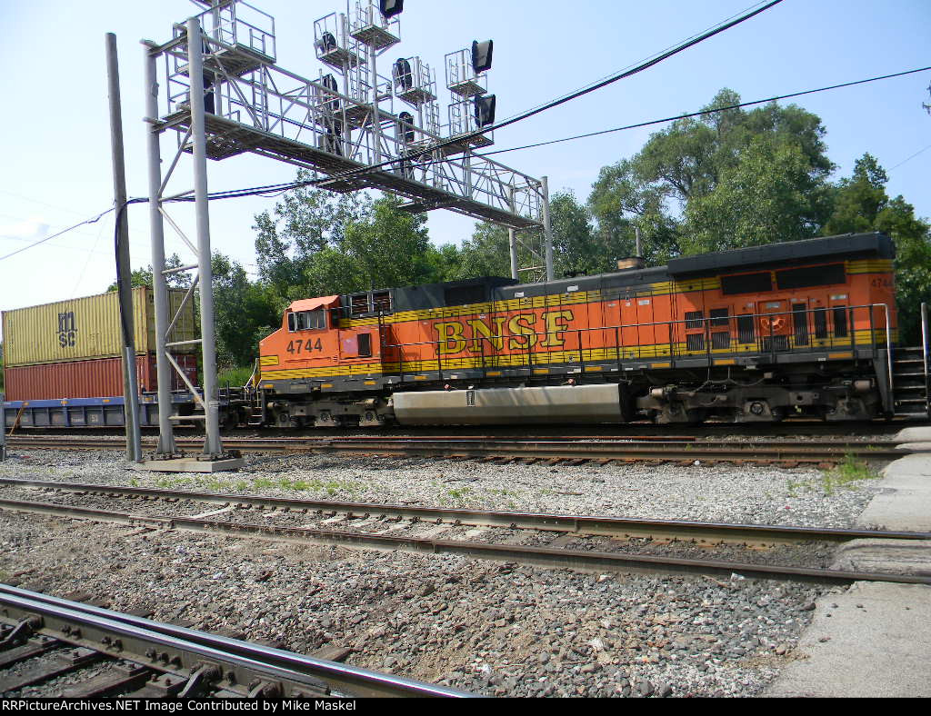 BNSF 9932